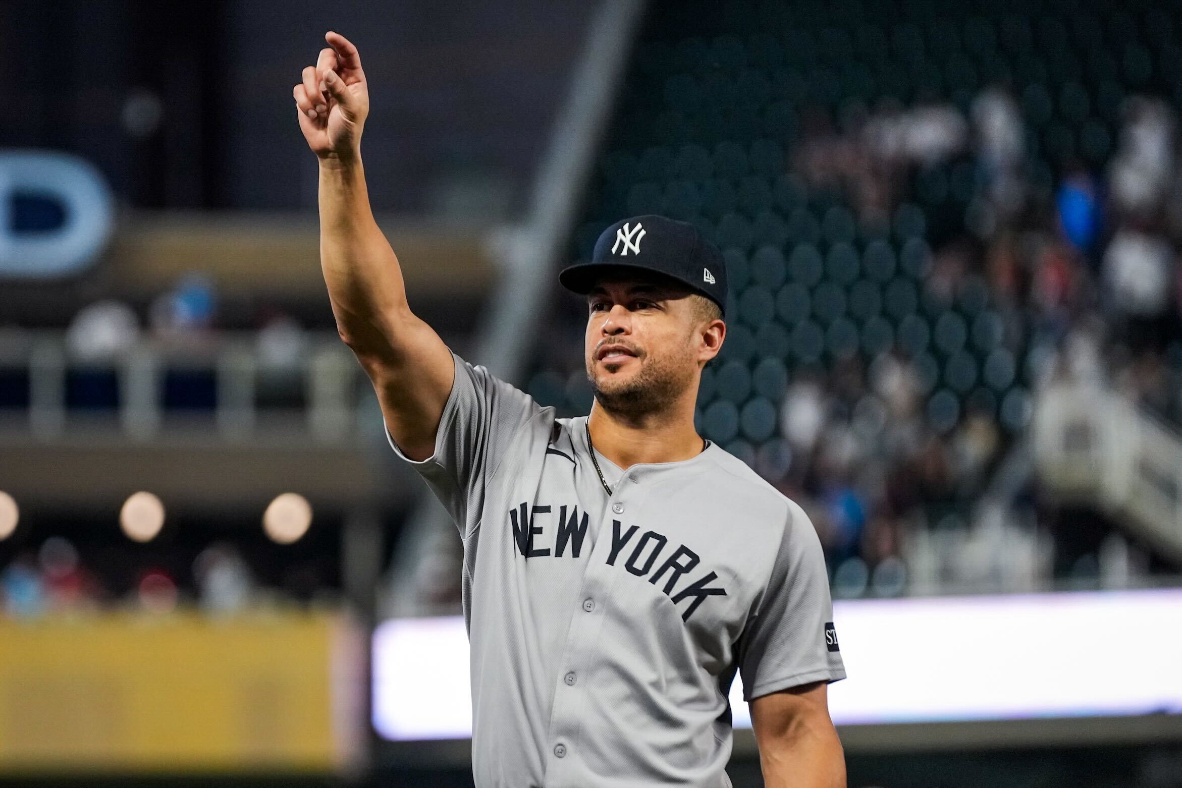 Yankees Survive Another Bullpen Disaster, Edge Twins 10-9 in Wild ...